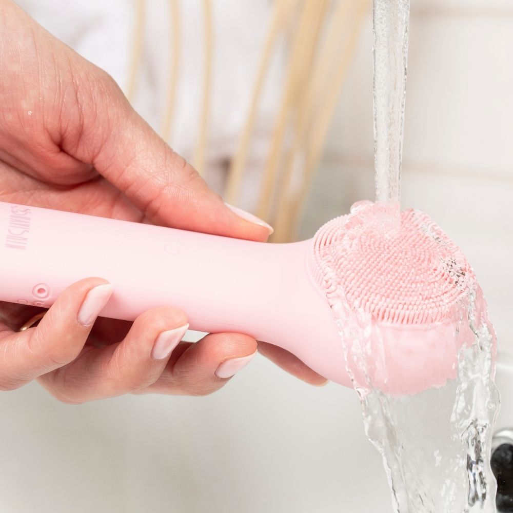 #1 Metal Free Hypoallergenic Derma Roller for Microneedling – White Lotus